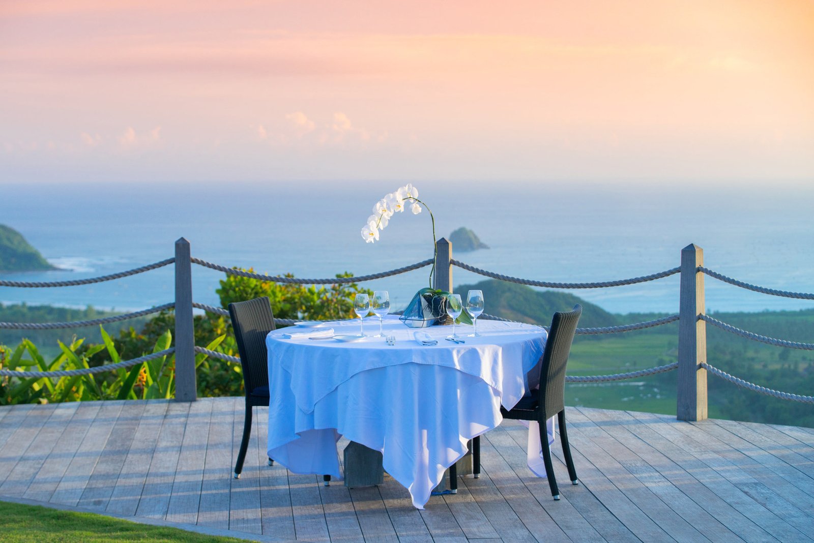 Selong Selo Resort and Residences - d i m i t r i r o g g o n